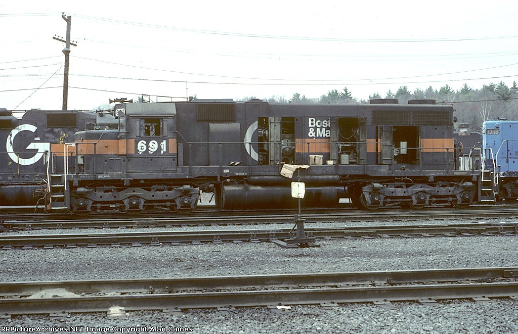B&M SD39 691